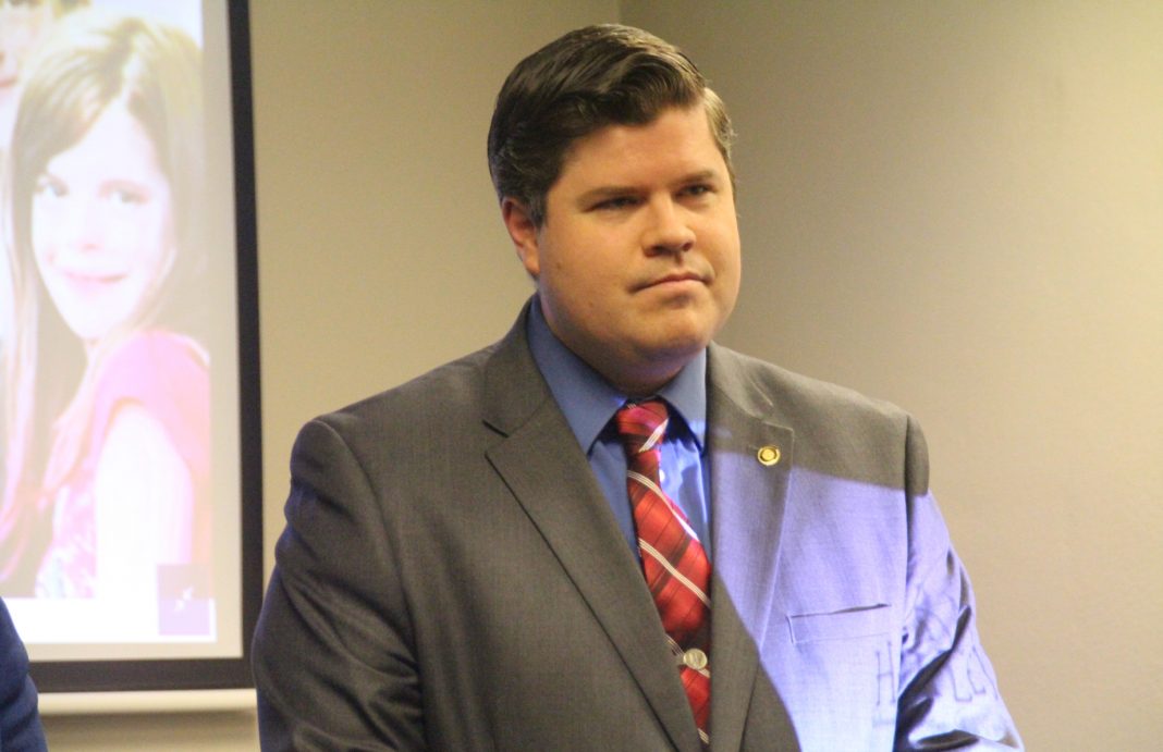 Trent seeks to change Missouri constitution to ensure 'only' US ...