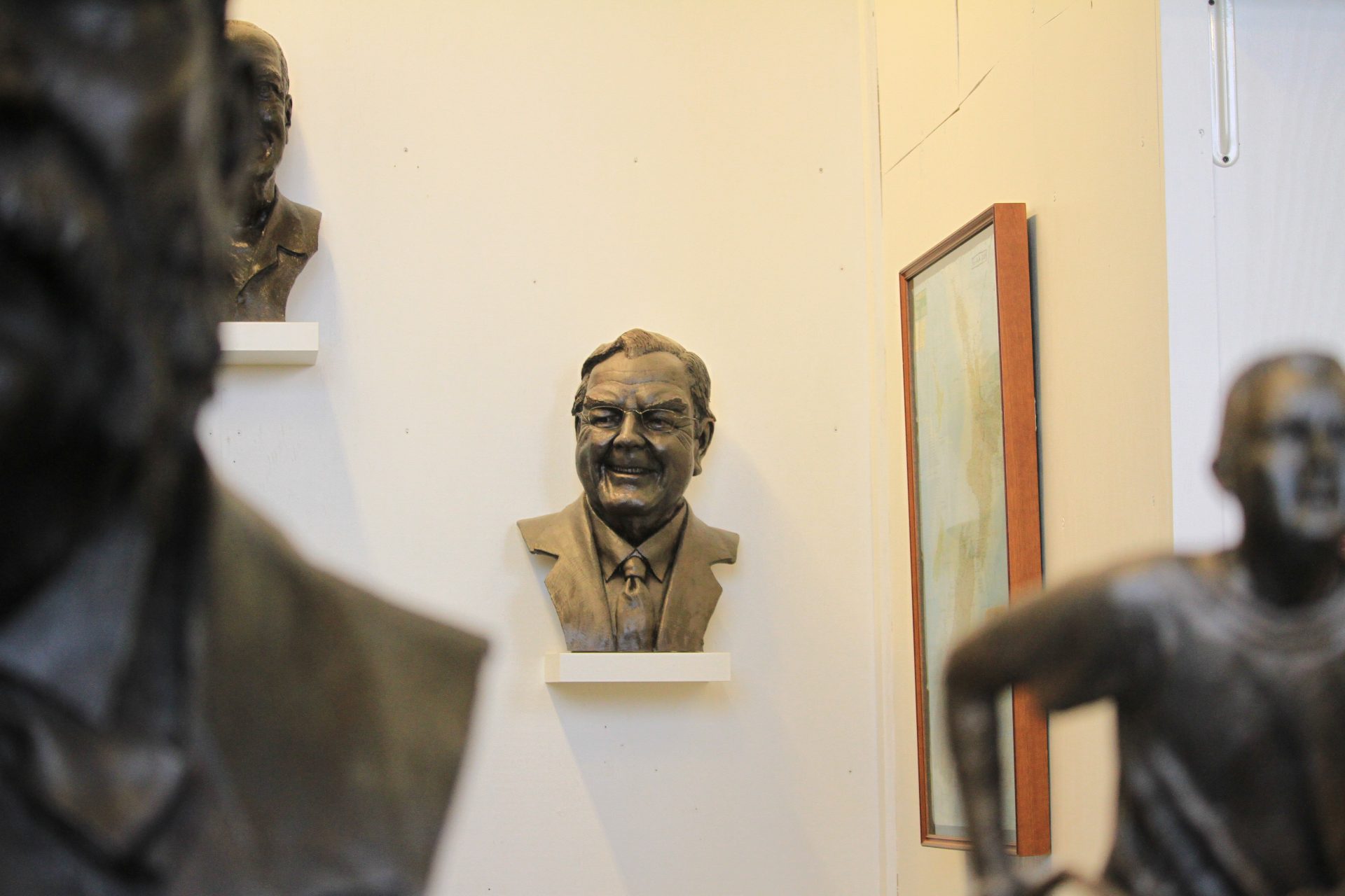 Casting Legends: KC sculptor commemorating famous Missourians - The ...